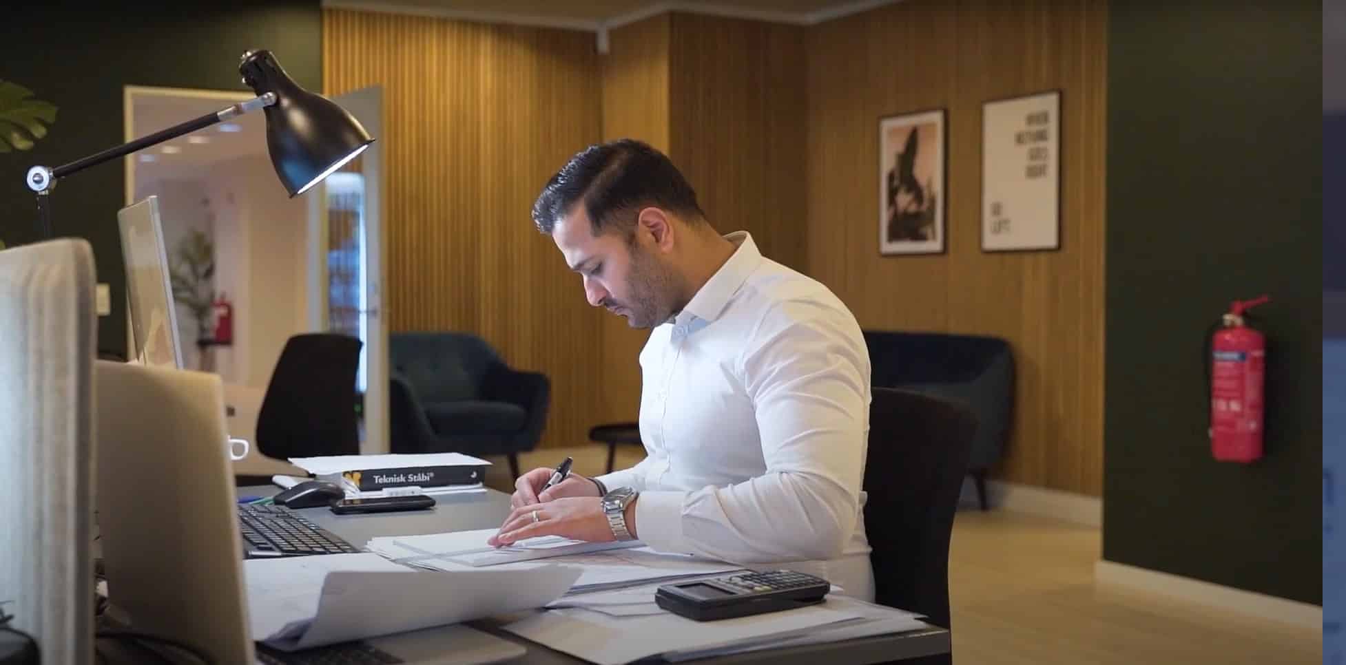 Byggerådgivning, rådgivende ingeniører og statiske beregninger · JS ...